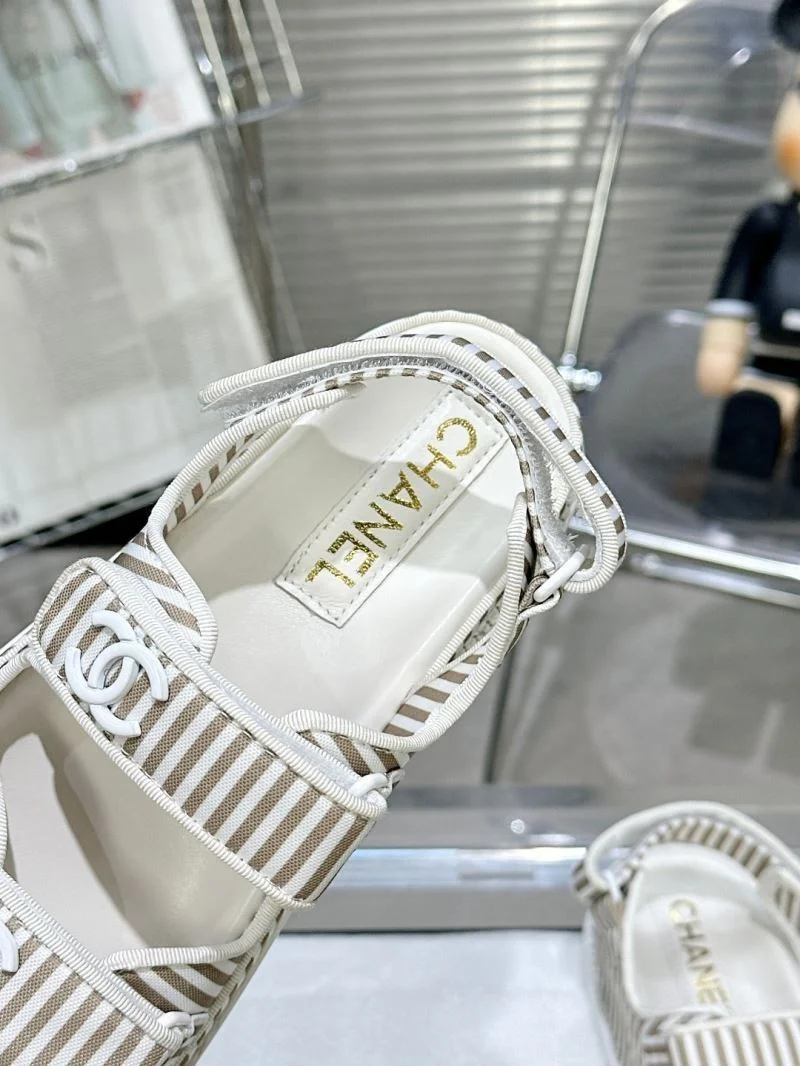 Top match Chanel Sandals