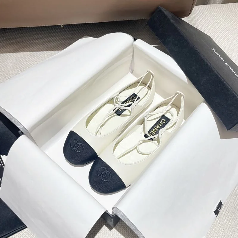 Top mirror Chanel Sandals