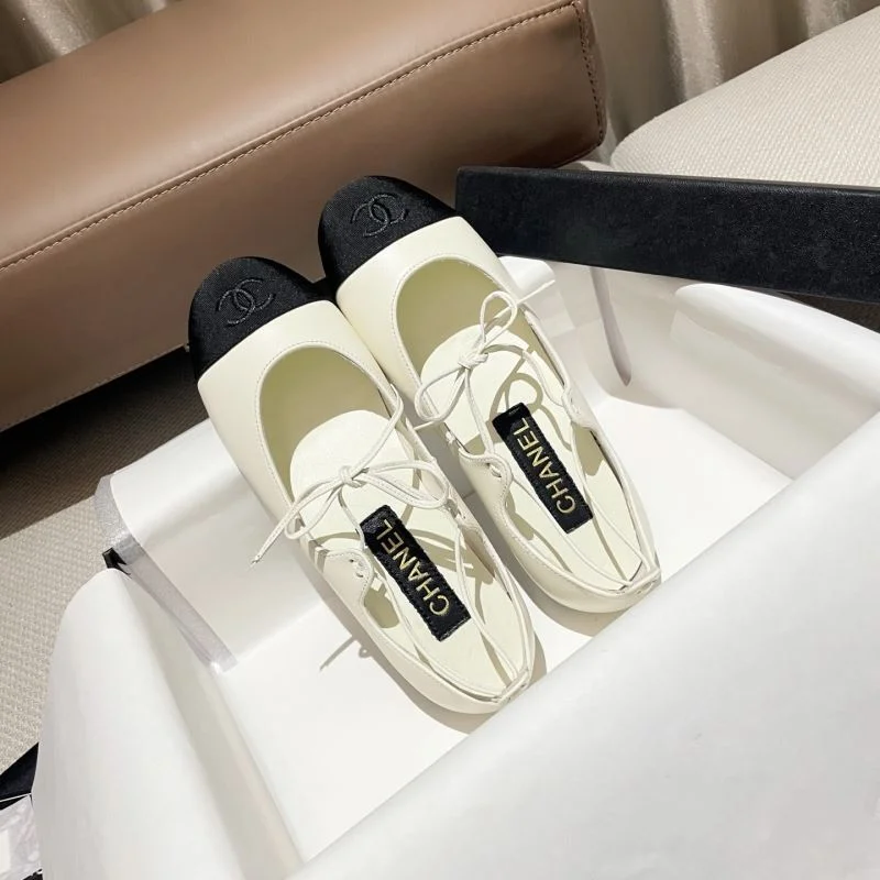 Top mirror Chanel Sandals