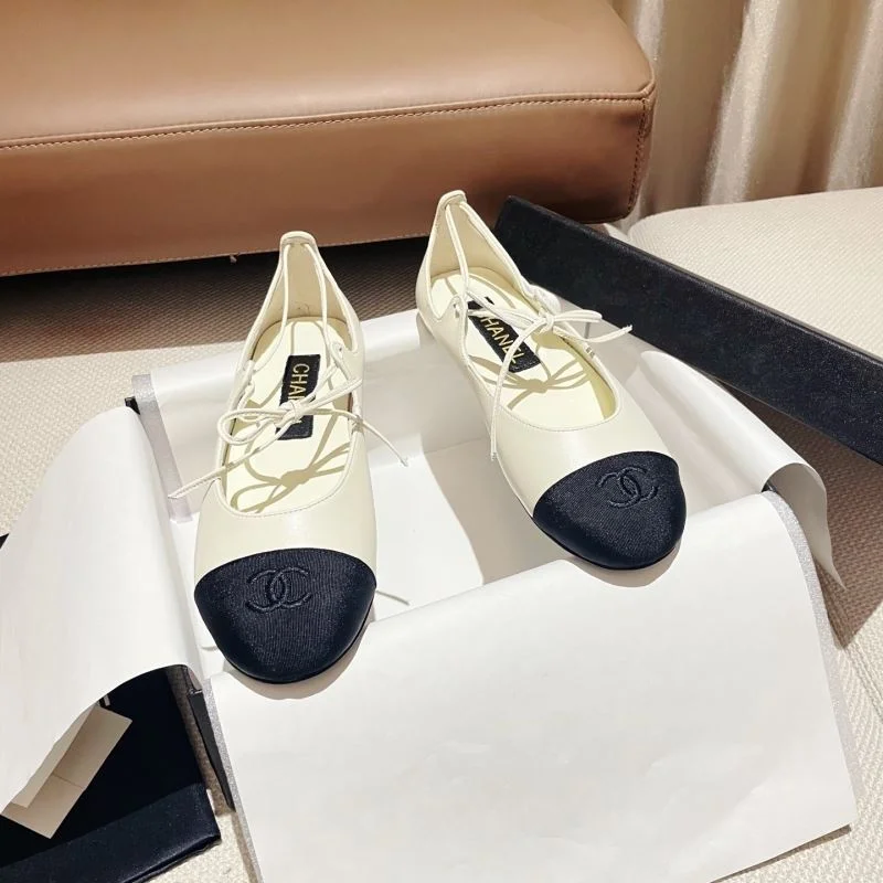 Top mirror Chanel Sandals