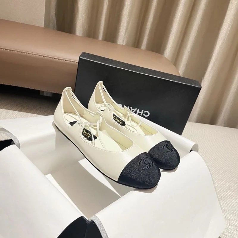 Top mirror Chanel Sandals