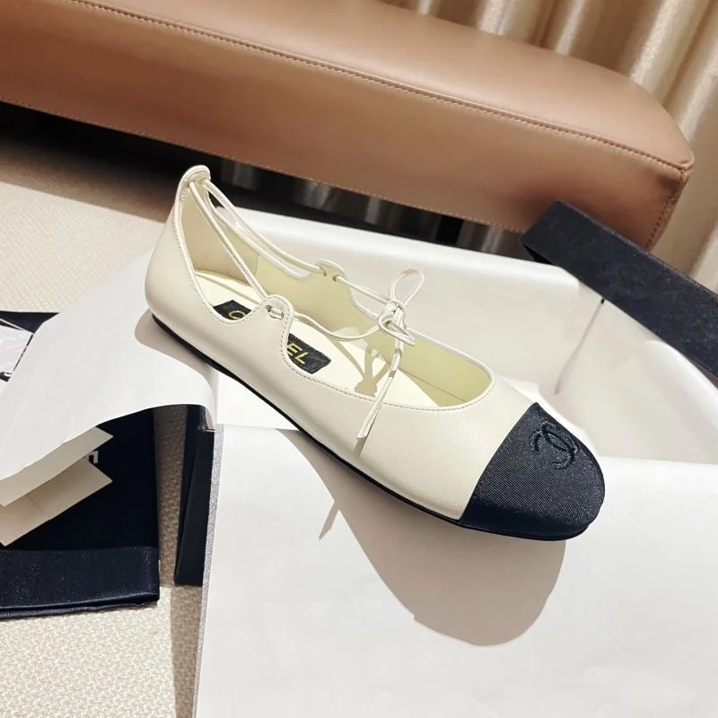 Top mirror Chanel Sandals