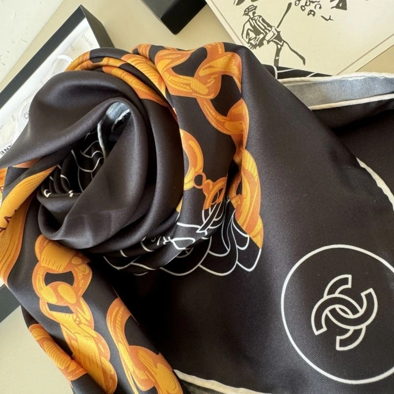 Accurate model Chanel Scarf