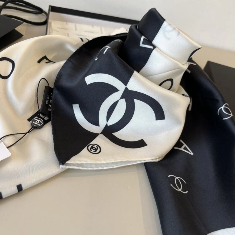Low-cost Chanel Scarf
