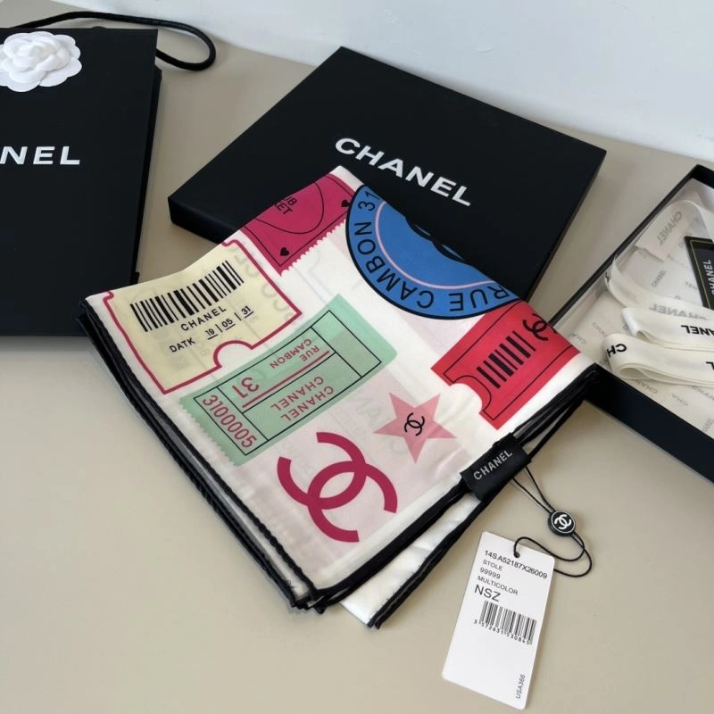 Top match Chanel Scarf