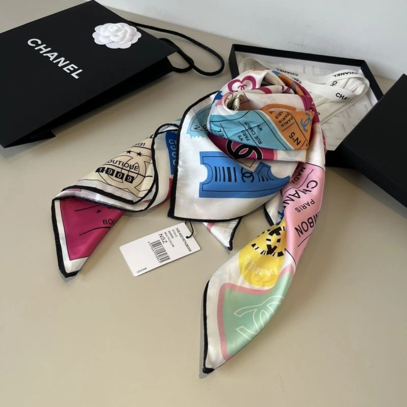 Top match Chanel Scarf