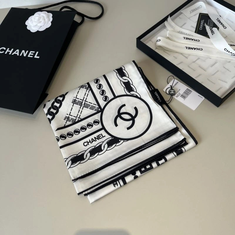 Accurate model Chanel Scarf