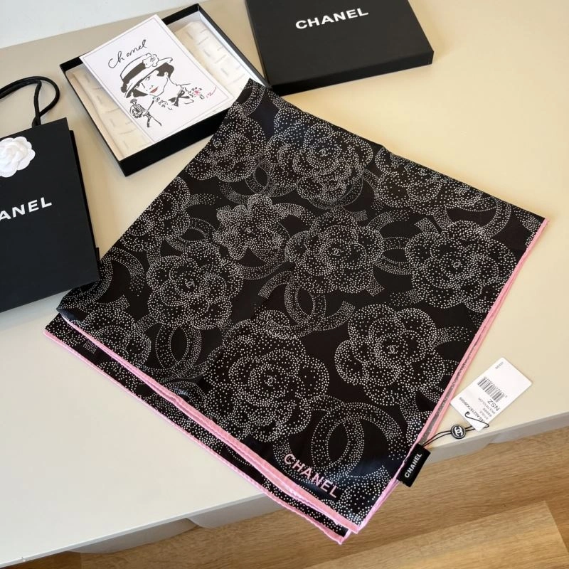 Top mirror Chanel Scarf