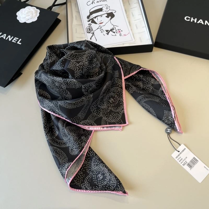 Top mirror Chanel Scarf