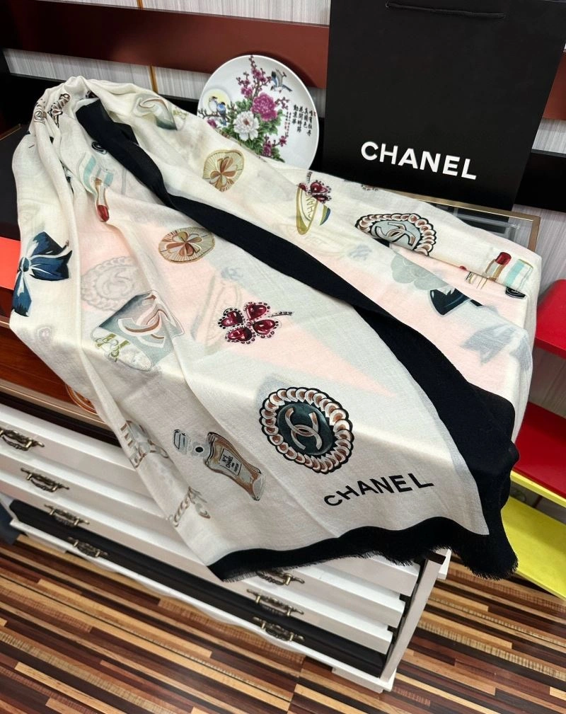 Top match Chanel Scarf