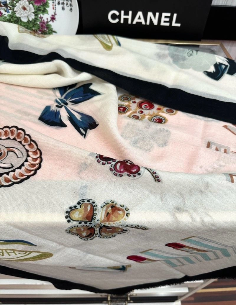 Top match Chanel Scarf