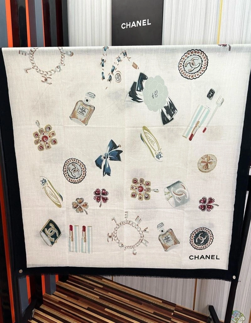 Top match Chanel Scarf
