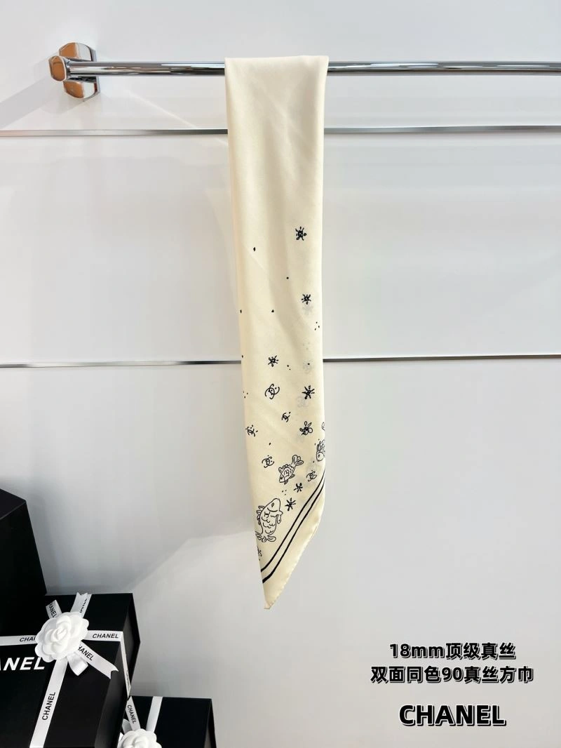 Top match Chanel Scarf