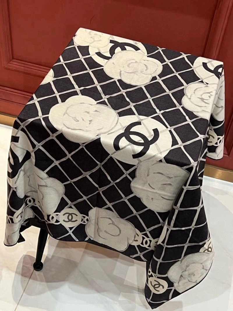 Accurate model Chanel Scarf