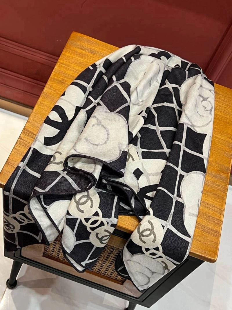 Accurate model Chanel Scarf