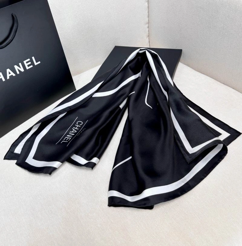 Top match Chanel Scarf