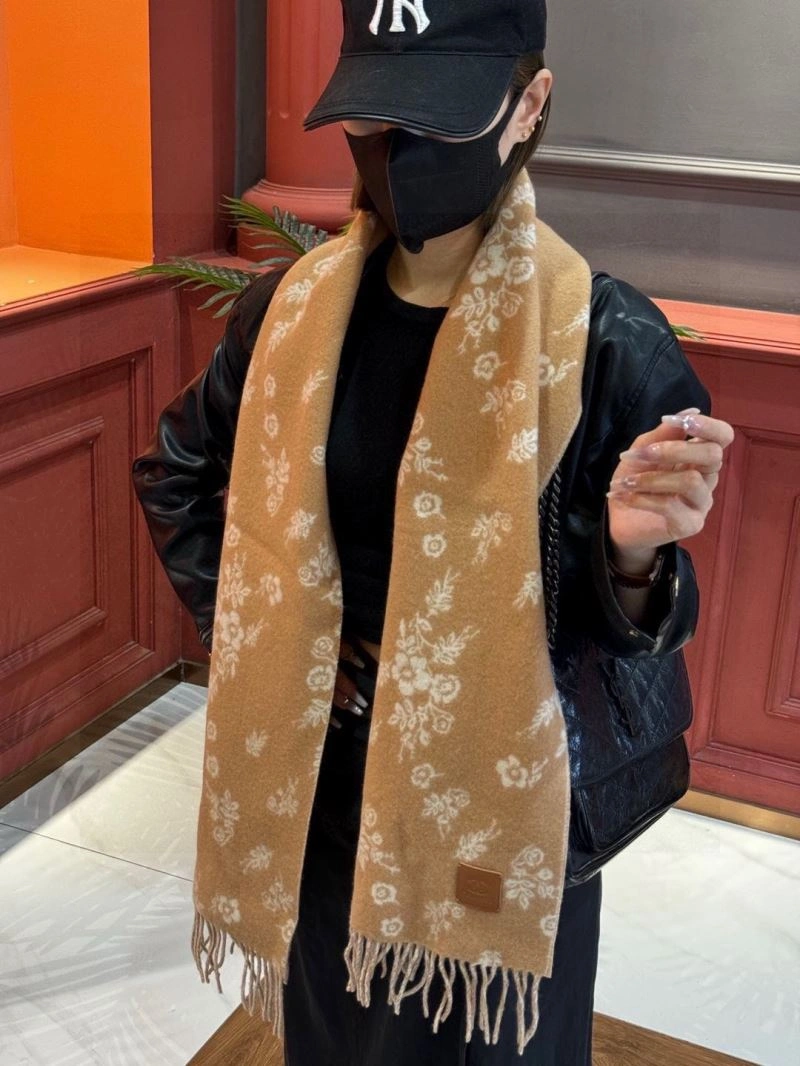 Bargain Chanel Scarf