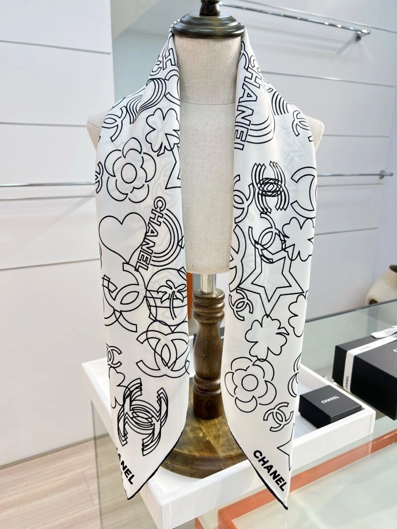 Top match Chanel Scarf