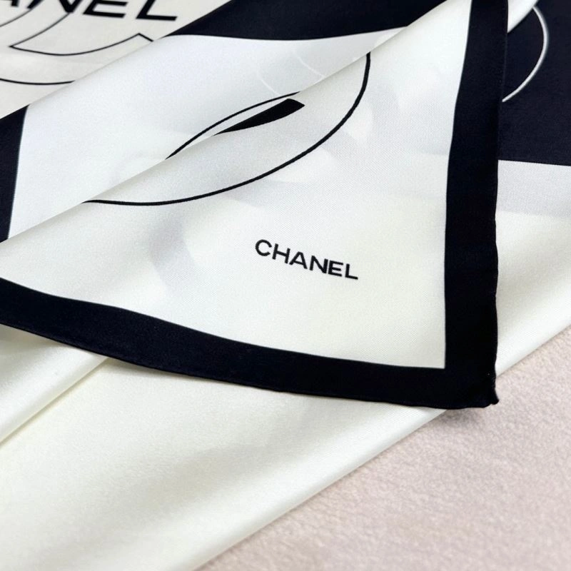 Low-cost Chanel Scarf