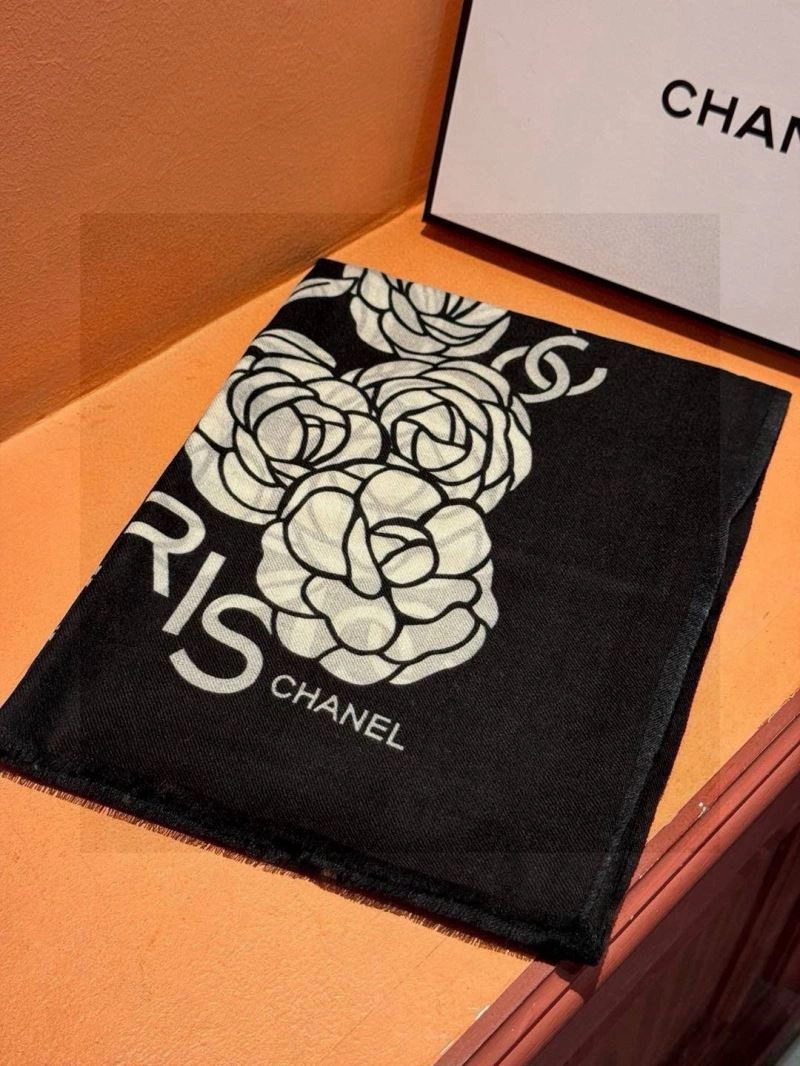 Top match Chanel Scarf