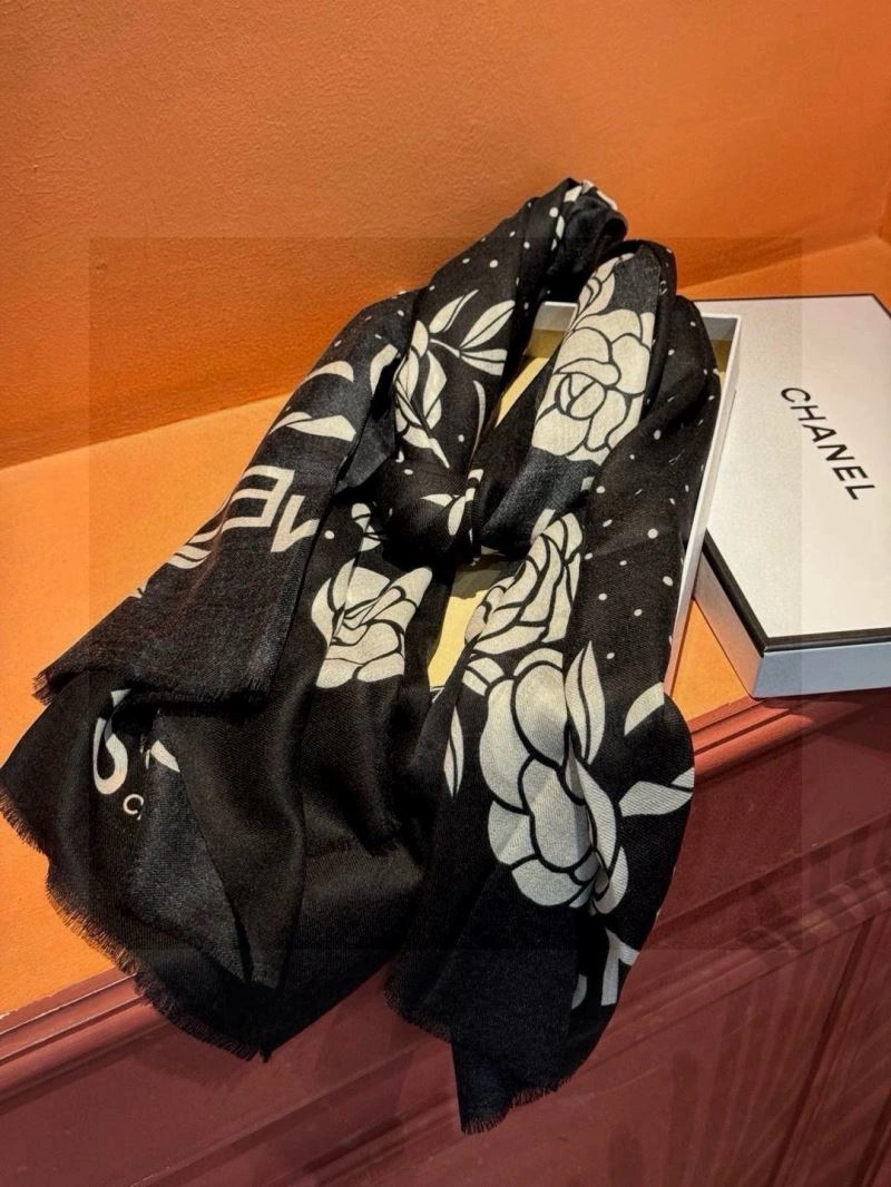 Top match Chanel Scarf