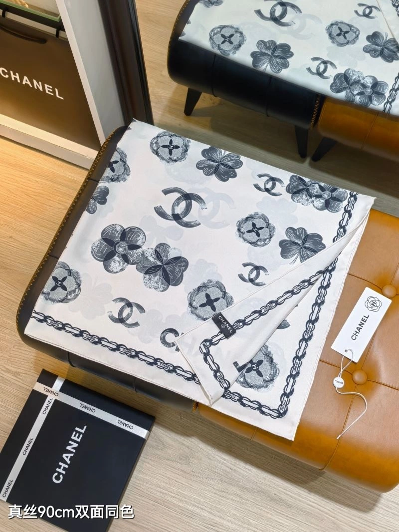 Accurate model Chanel Scarf