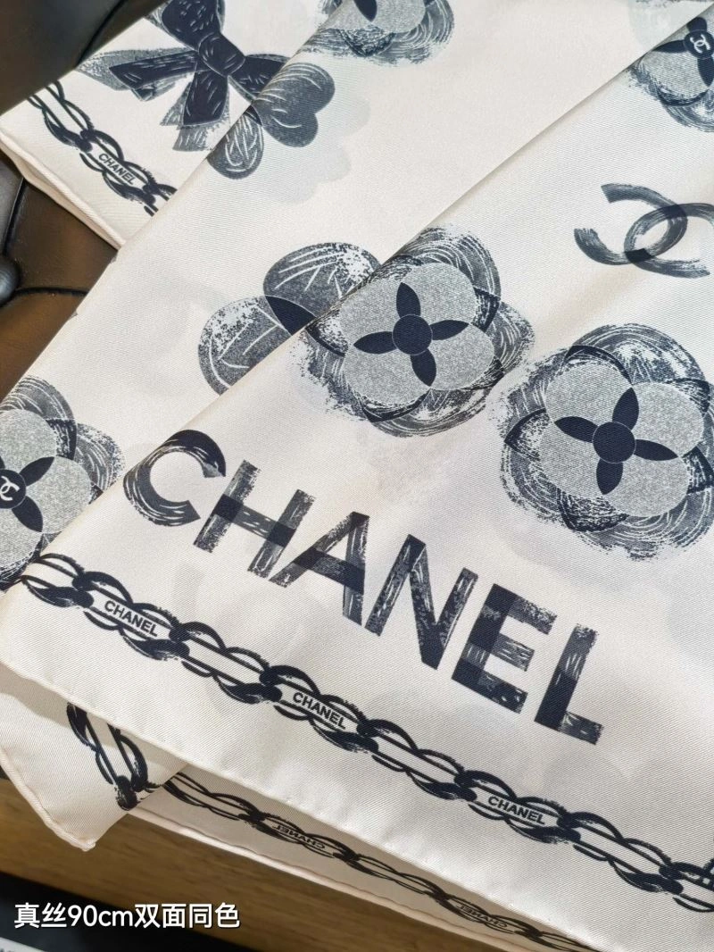 Accurate model Chanel Scarf
