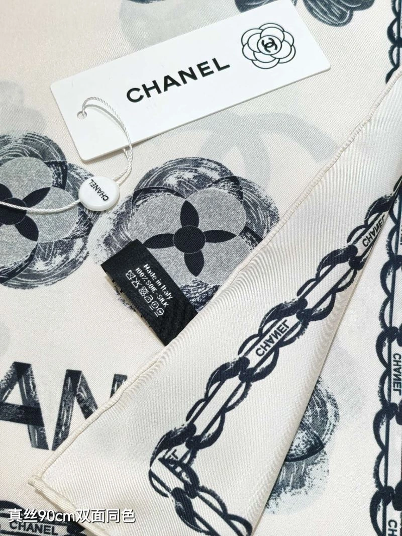 Accurate model Chanel Scarf
