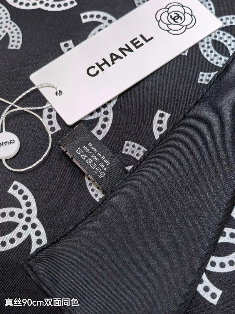 Accurate model Chanel Scarf
