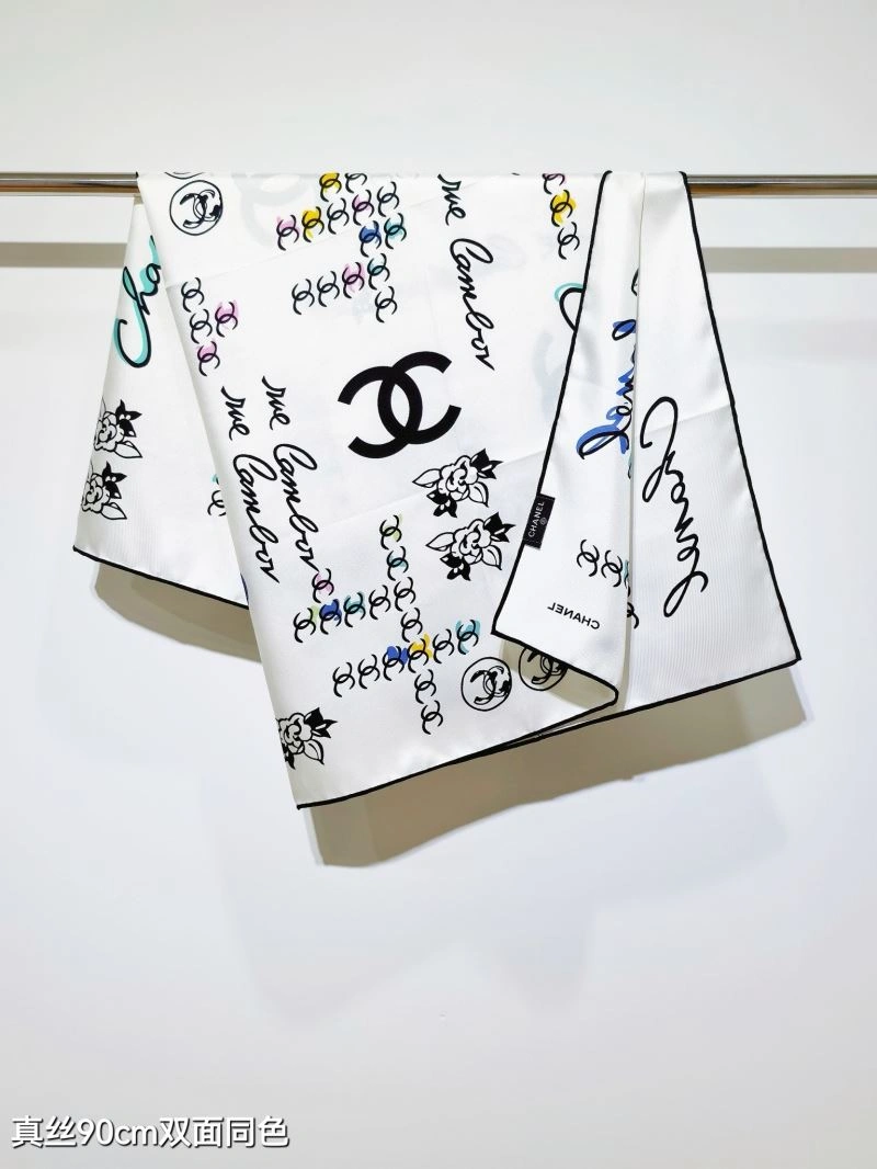 Top mirror Chanel Scarf