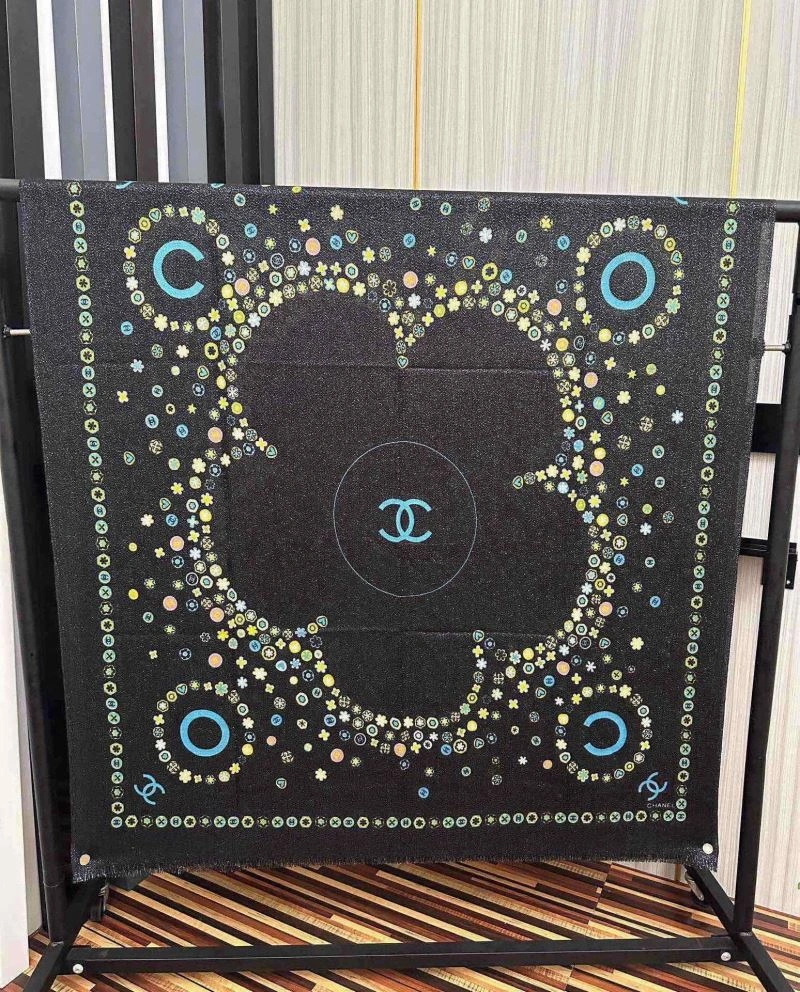 Accurate model Chanel Scarf