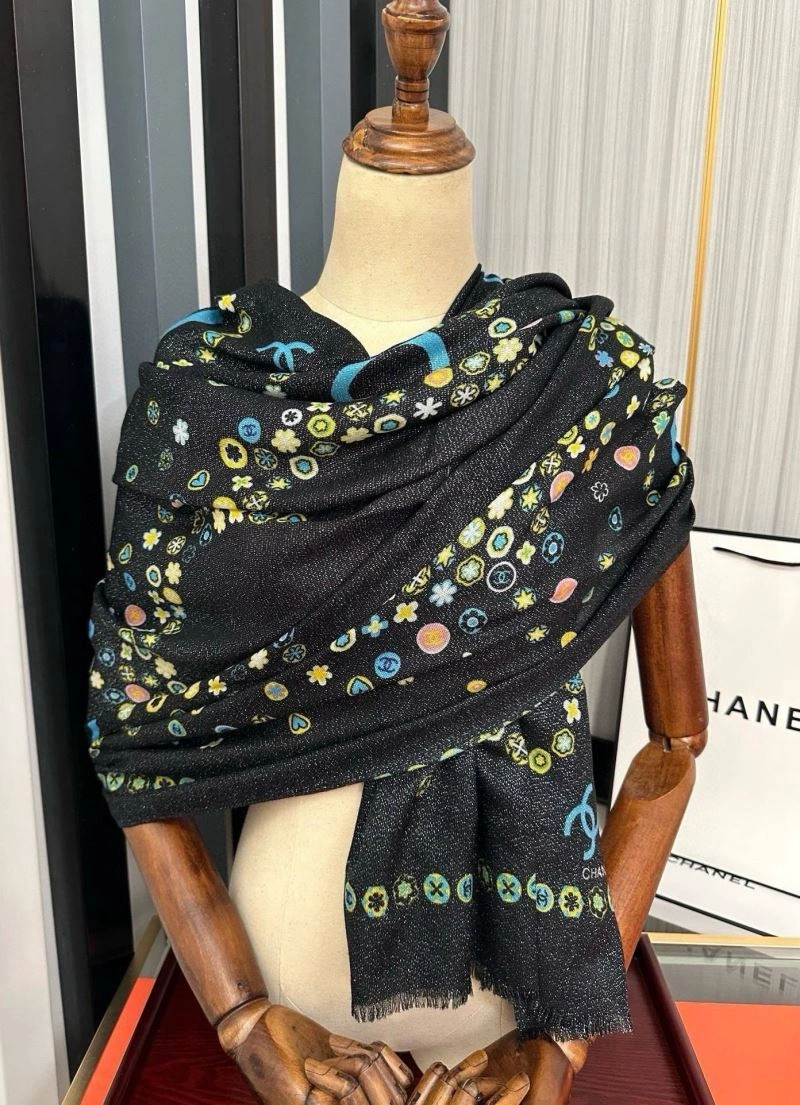 Accurate model Chanel Scarf