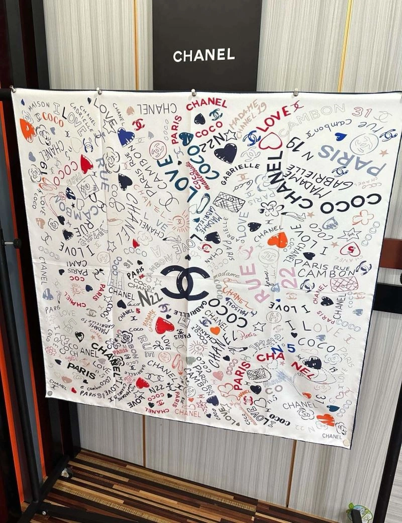 Top match Chanel Scarf