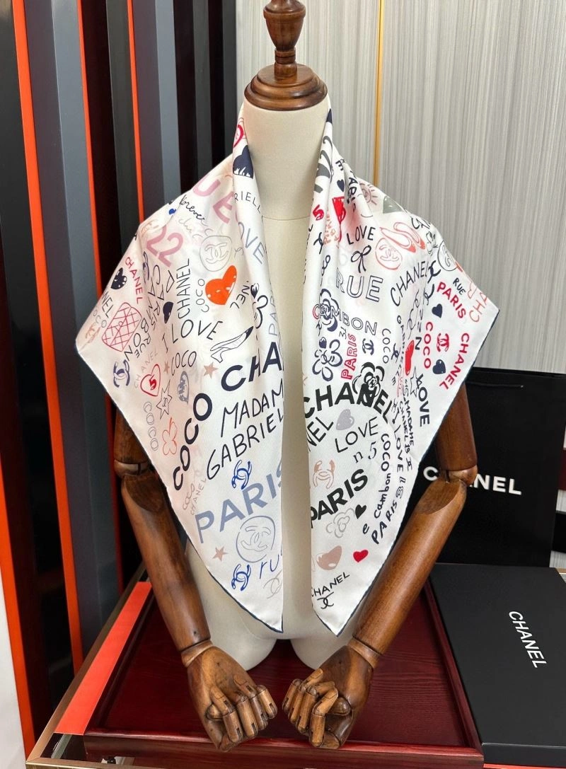 Top match Chanel Scarf