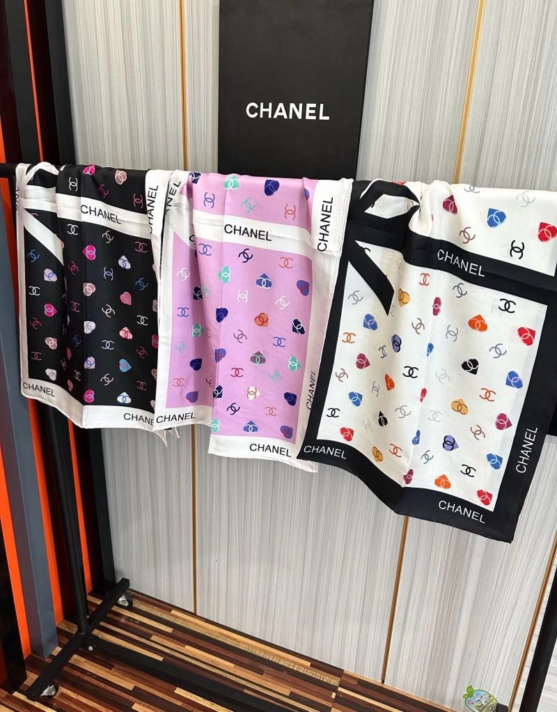 Low-cost Chanel Scarf