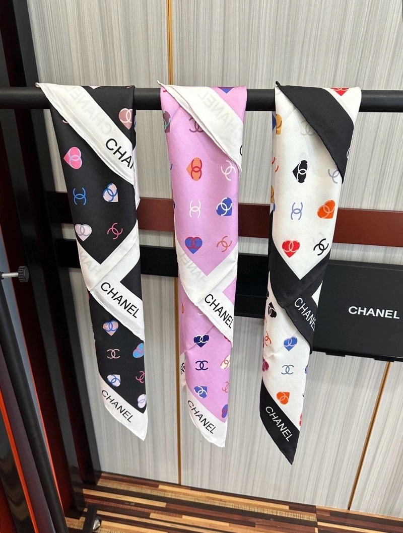 Low-cost Chanel Scarf
