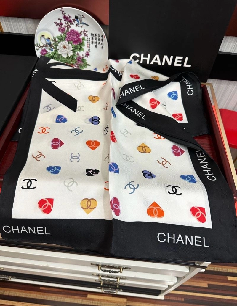 Low-cost Chanel Scarf