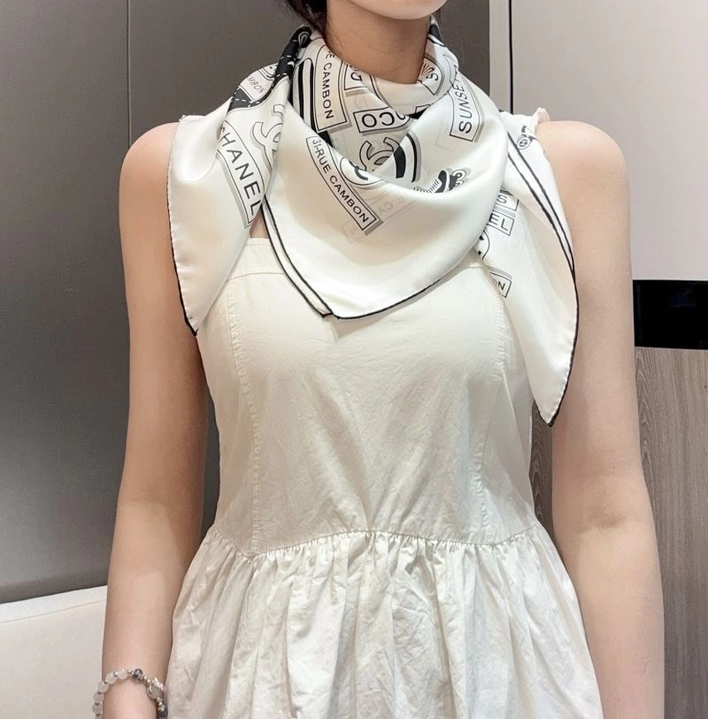 Low-cost Chanel Scarf