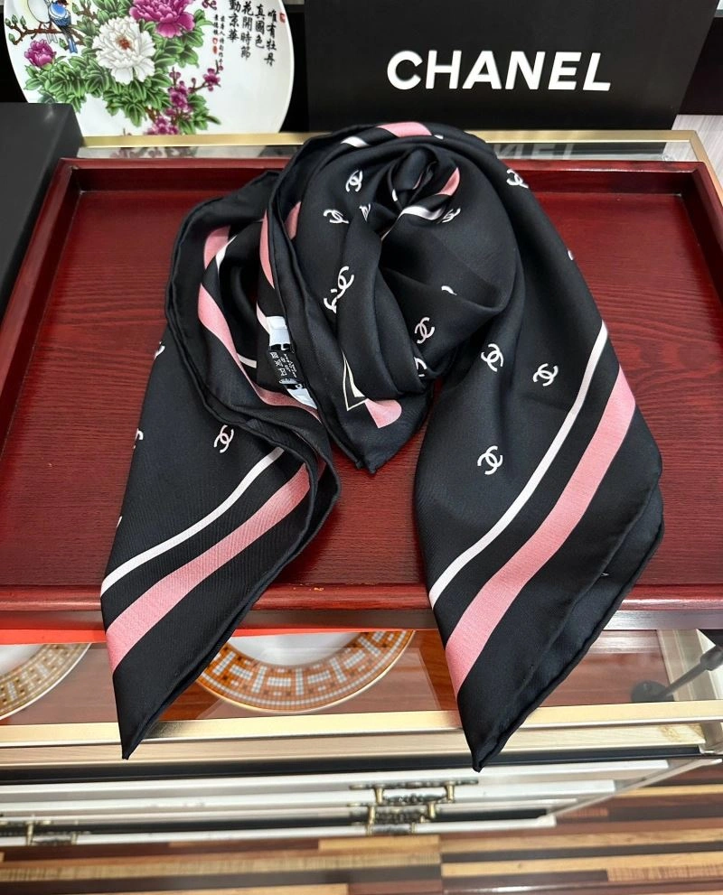 Top match Chanel Scarf