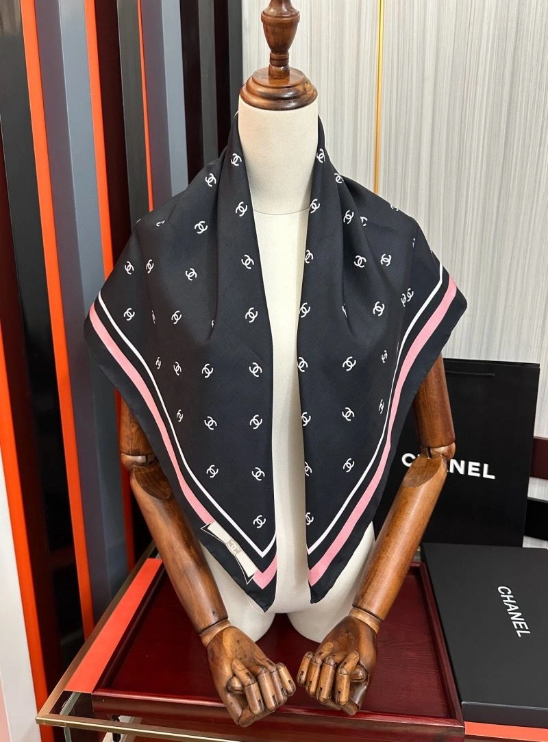 Top match Chanel Scarf
