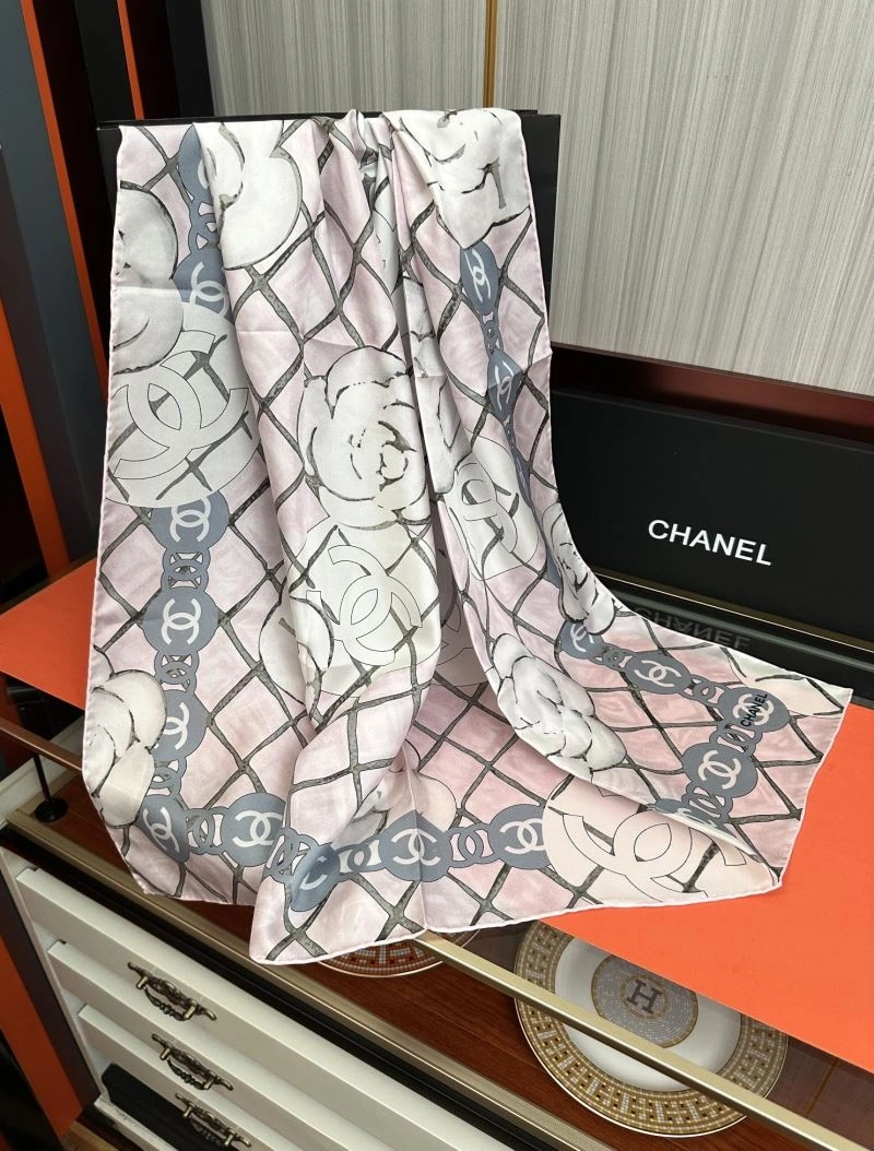 Low-cost Chanel Scarf