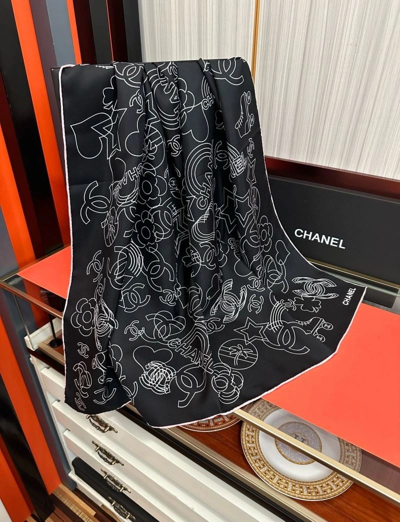 Top mirror Chanel Scarf