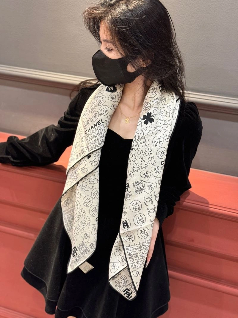 Low-cost Chanel Scarf