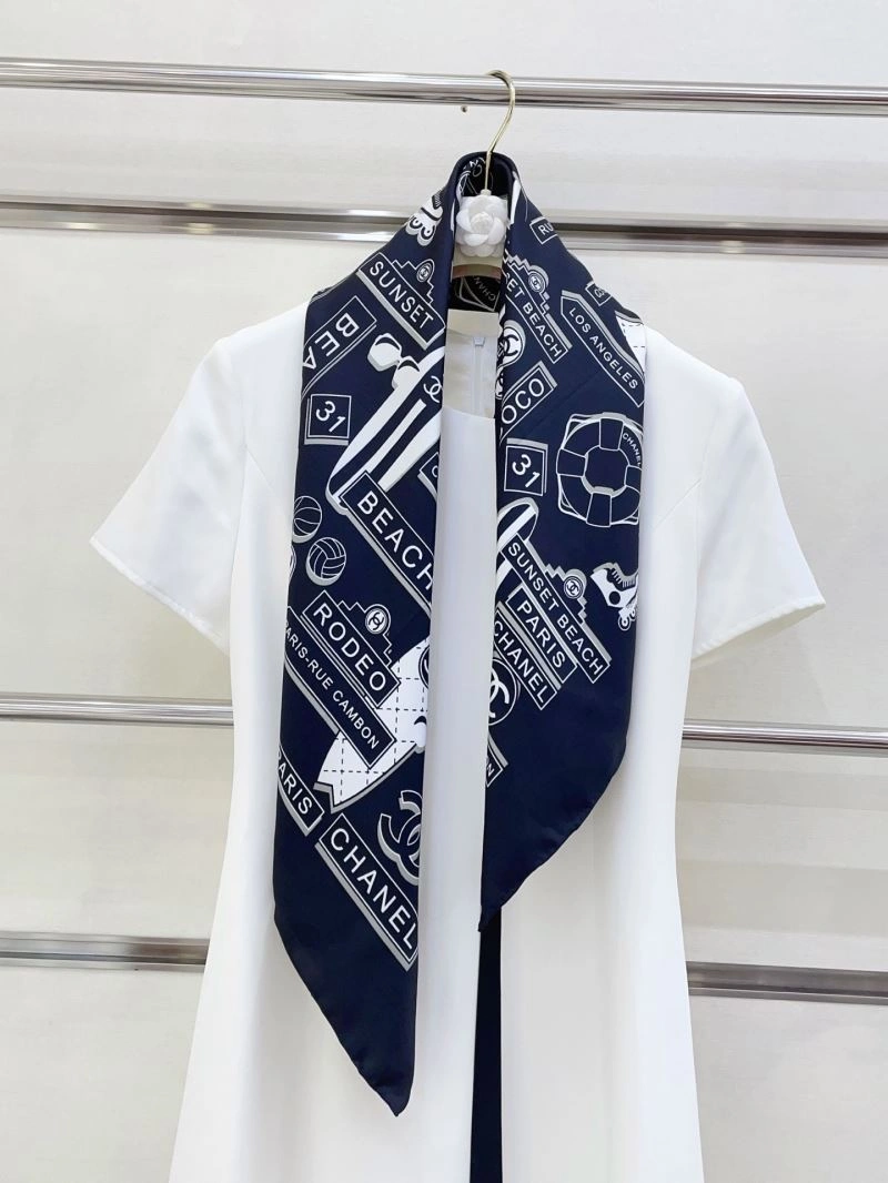 Accurate model Chanel Scarf