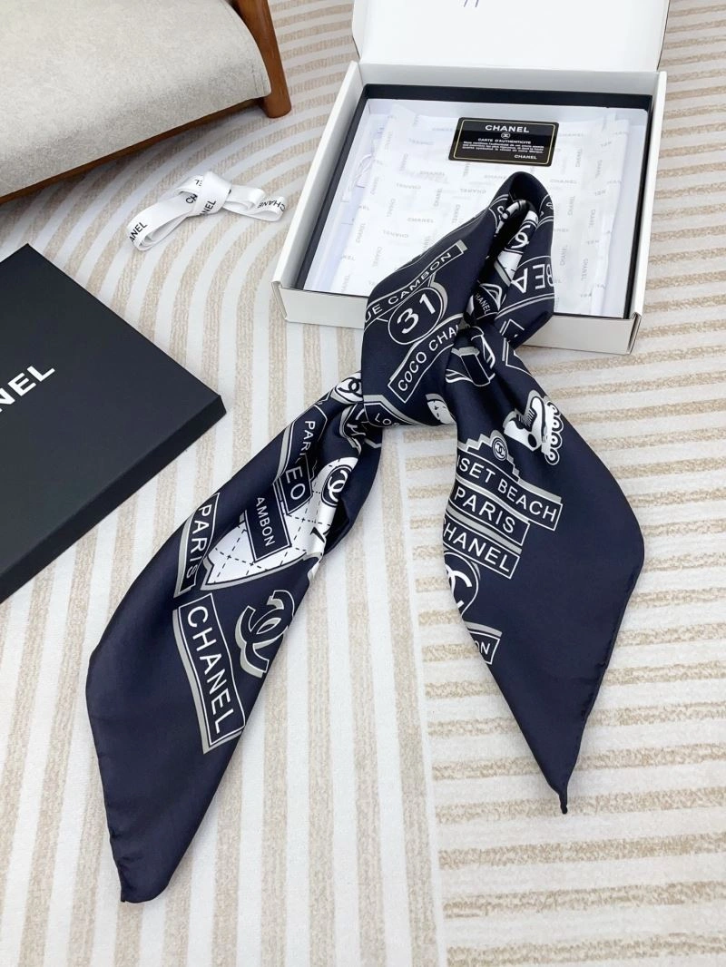 Accurate model Chanel Scarf