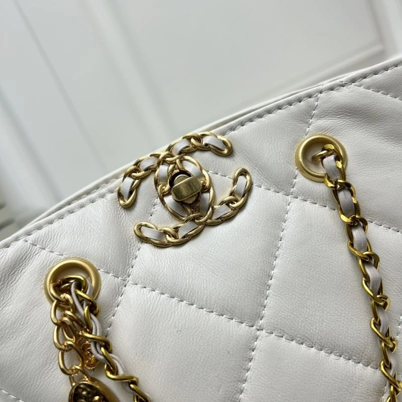 Top match Chanel Shopping Bags