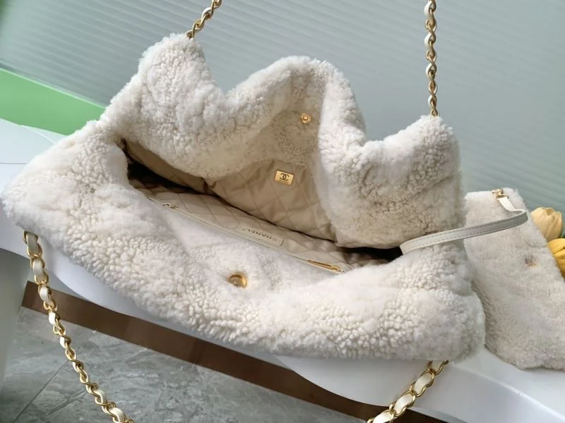 Exact replica Chanel Shopping Bags
