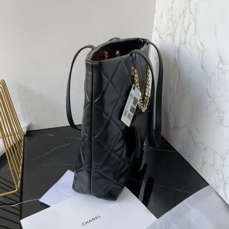 Low-cost Chanel Shopping Bags