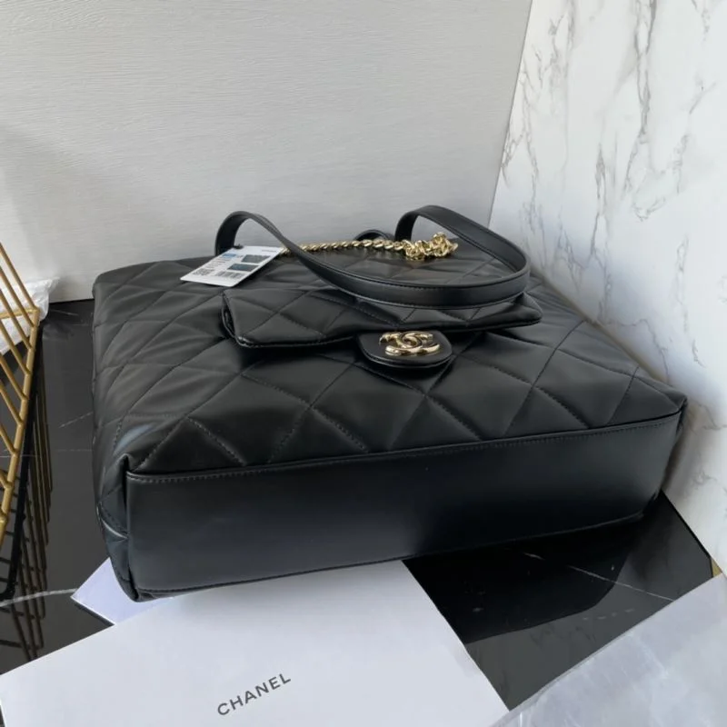 Low-cost Chanel Shopping Bags