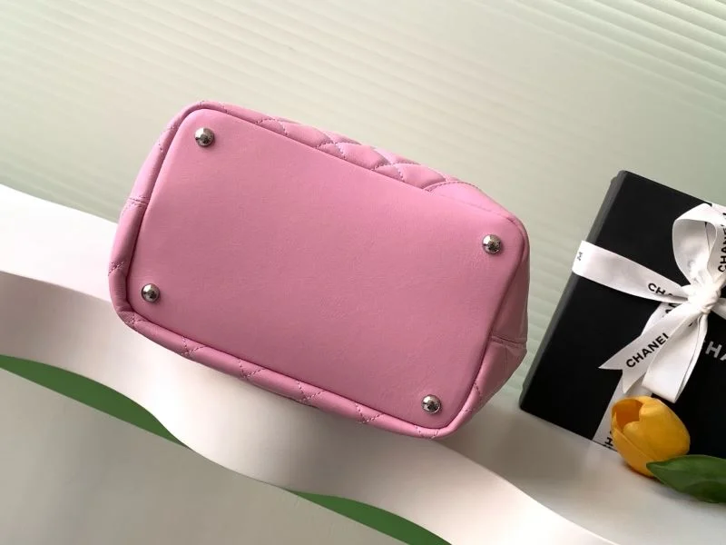 Top match Chanel Shopping Bags